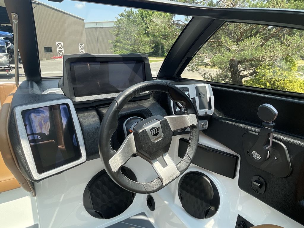 New Malibu Boats 22 LSV 2023 for sale in fontana, Wisconsin - Boatzon.com