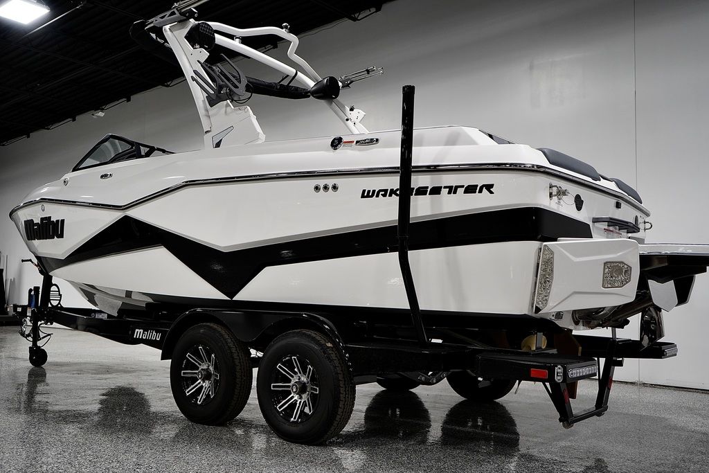 New Malibu Boats 22 LSV 2025 for sale in Waterford Township, Michigan ...