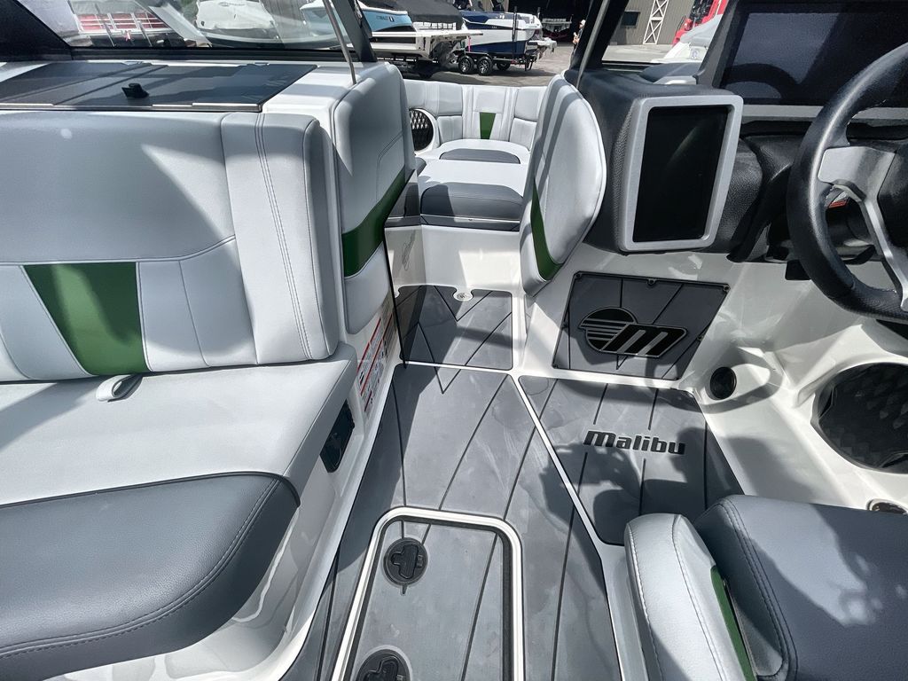 Used Malibu Boats 23 LSV 2023 for sale in fontana, Wisconsin - Boatzon.com