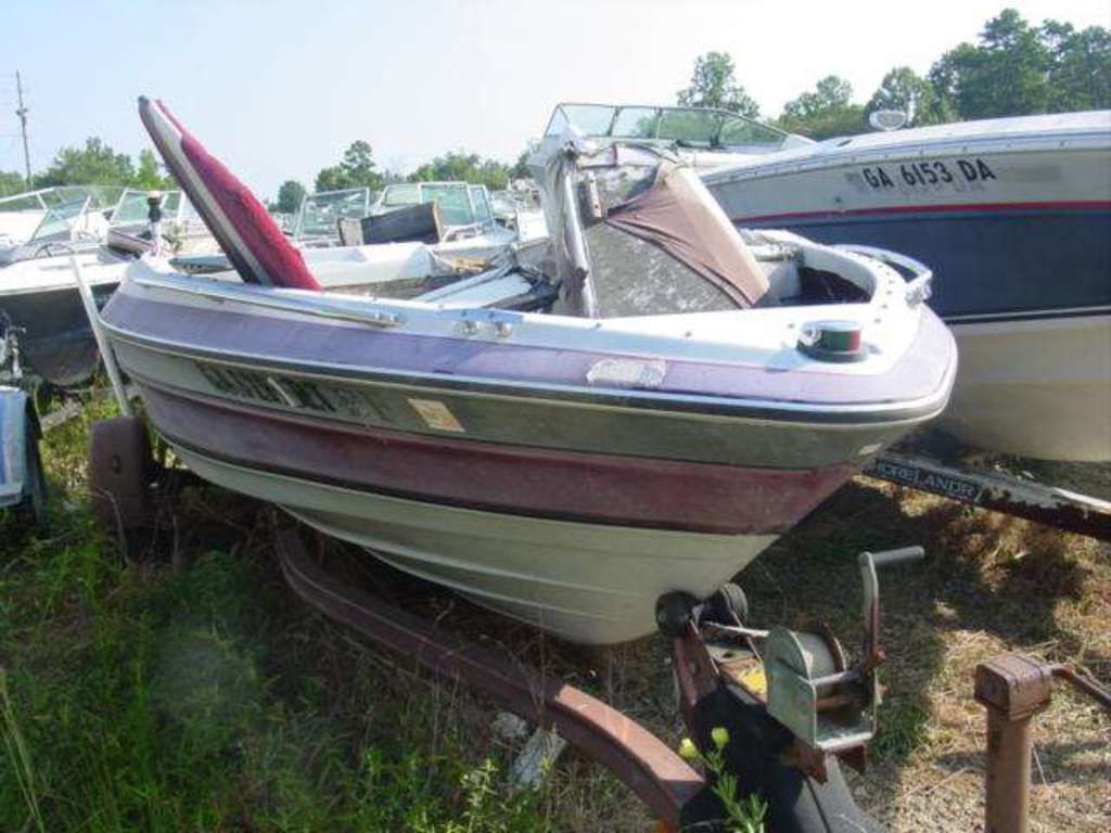 Used Maxum 1700 SR Bowrider Outboard Hull Force Controls 1989 for sale ...