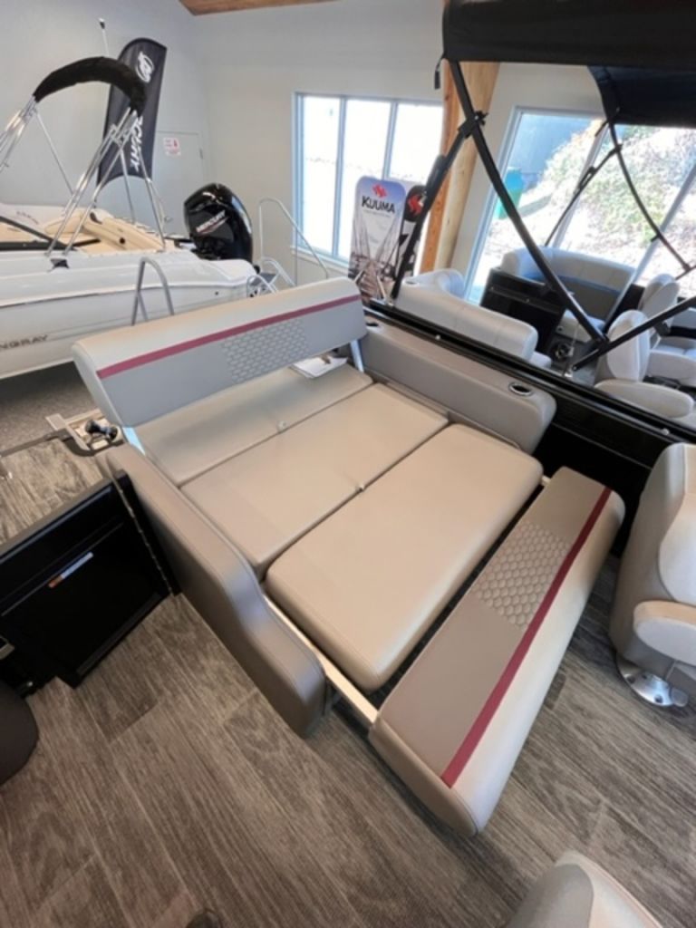 New Qwest Pontoons 820 EClass Splash Pad Triple Tube LT 2023 for sale ...