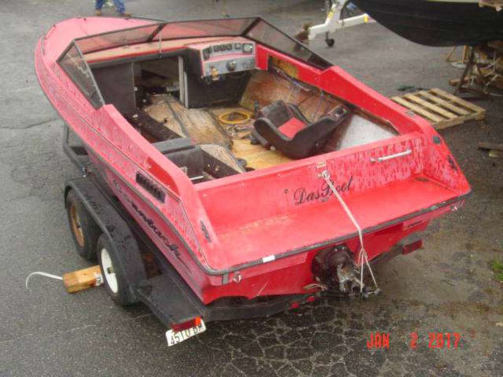 Used Raven 2100 Countach Cuddy Cabin Mercruiser trans assy 1989 for ...