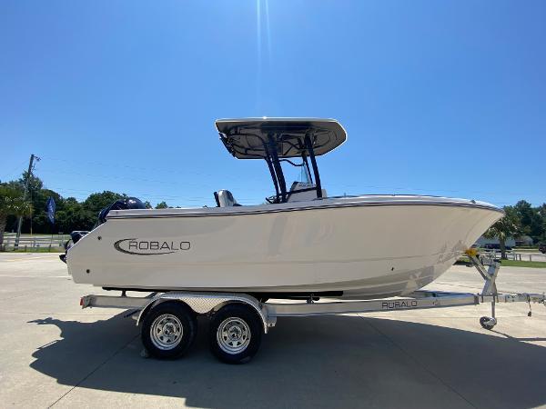 New Robalo R230 Center Console 2024 for sale in null, North Carolina ...