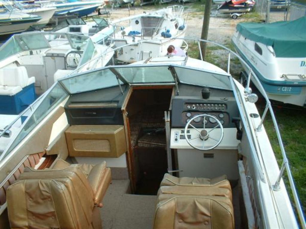 Used Sea Ray V220 Cuddy Cabin 228 Mercruiser 1979 for sale in ...