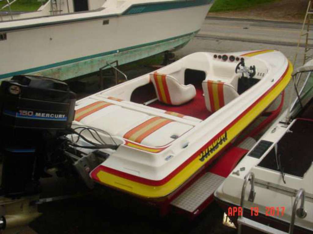 Used Shawdow Ski Boat 200 RT 1990 for sale in Dawsonville, Georgia - Boatzon.com