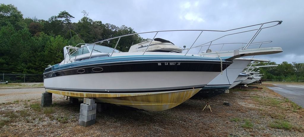 Used Wellcraft 32 St Tropez 3200EX twin inboard 1987 for sale in ...