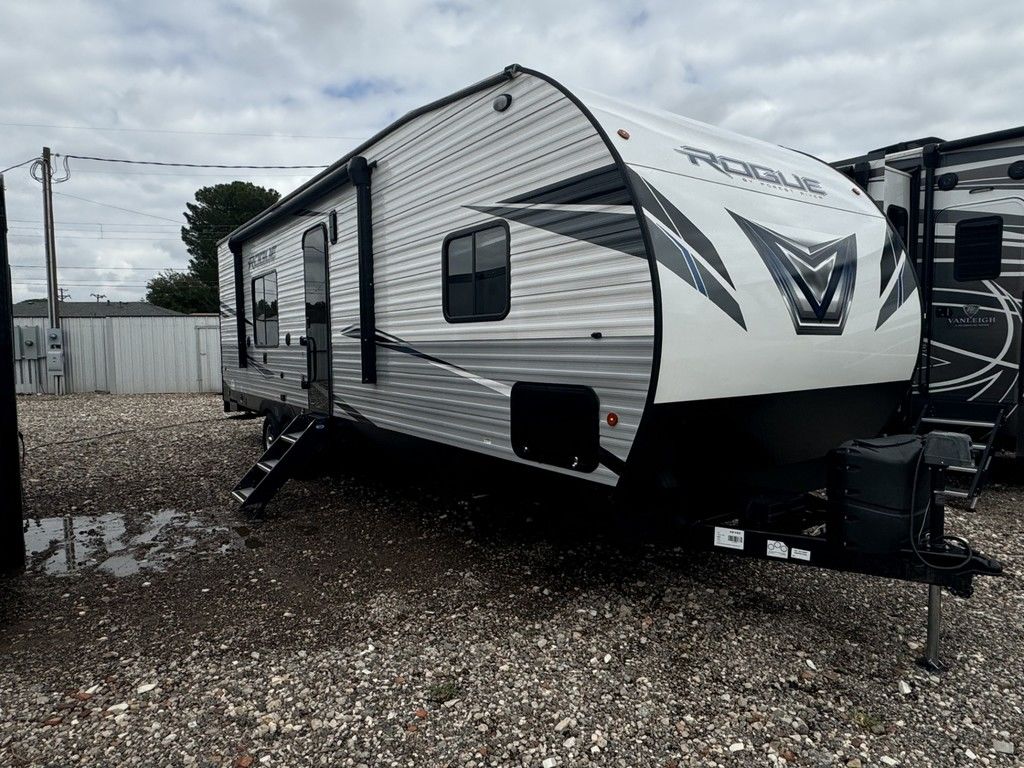 Used Forest River Vengeance Rogue 26VKS 2022 for sale in Wolfforth ...
