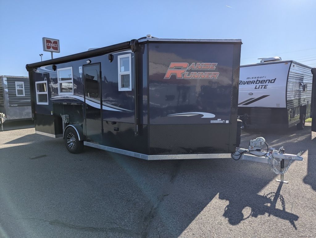 New Ice Castle Fish Houses 8 X 17V RANGE RUNNER ND COUNTRY FEST SPECIAL 2026 for sale in ...